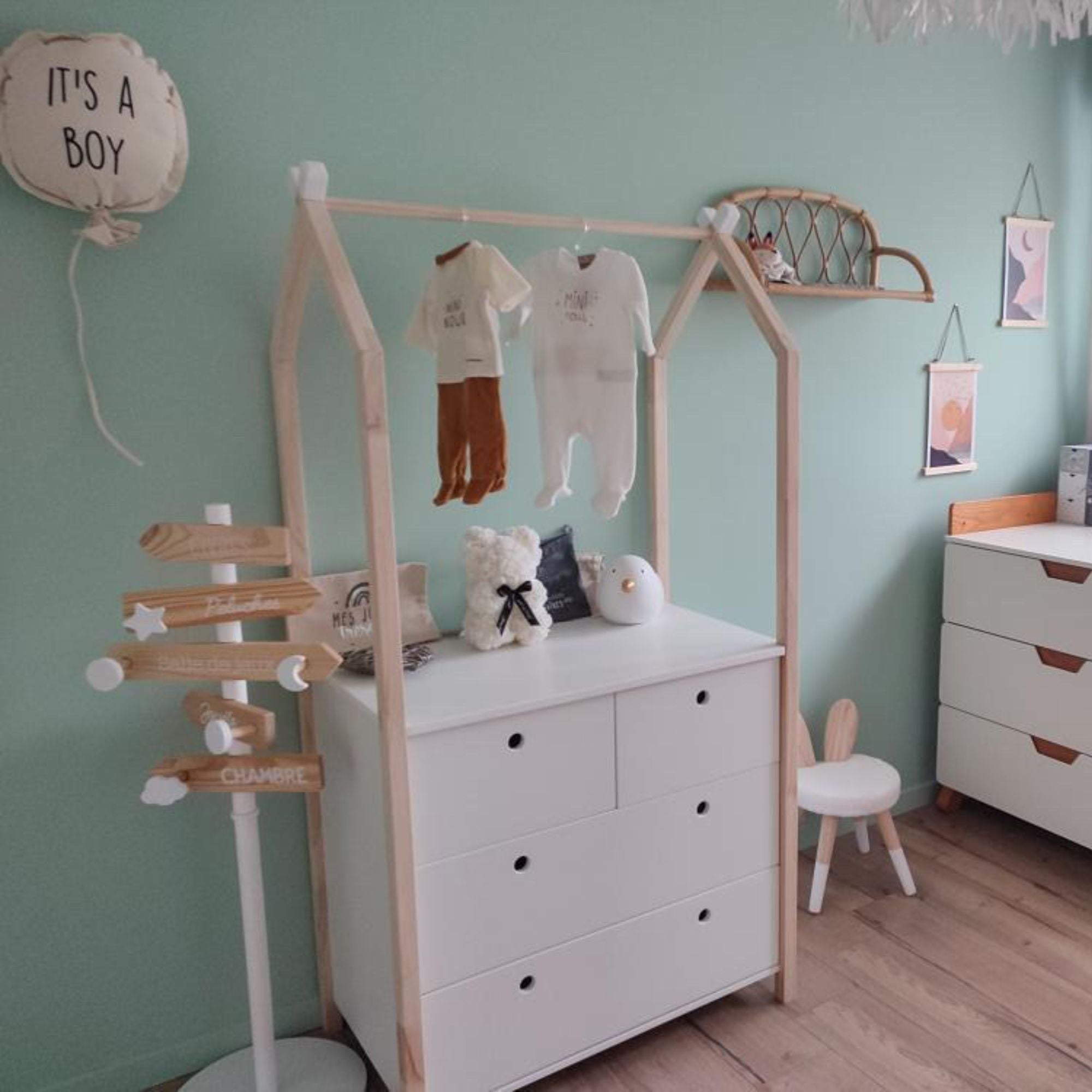 La chambre Vert Reposant d’Enora – Peinture Algo